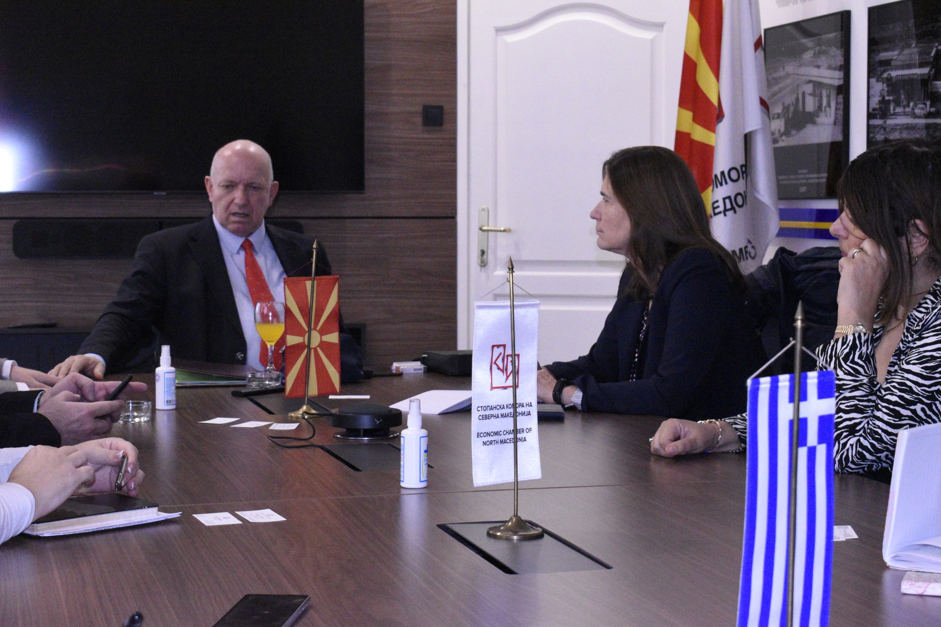 Азески на средба со грчката амбасадорка Филипиду Инфраструктурата во целиот регион е клучна за