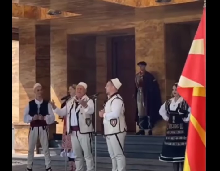 АПАСИЕВ РАСПАЛИ „Македонија повторно горда“ „Државата ни стана федерација“