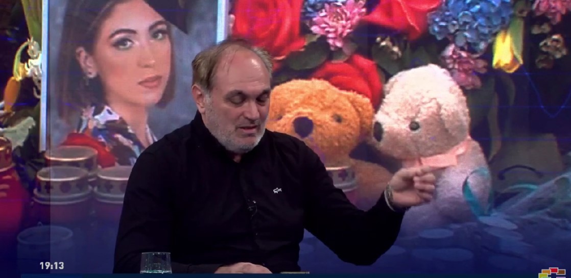 ТАТКОТО НА ФРОСИНА СО ПОРАКА ДО РОДИТЕЛИТЕ НА ВАСИЛ „Молете се на Бога признајте го делото